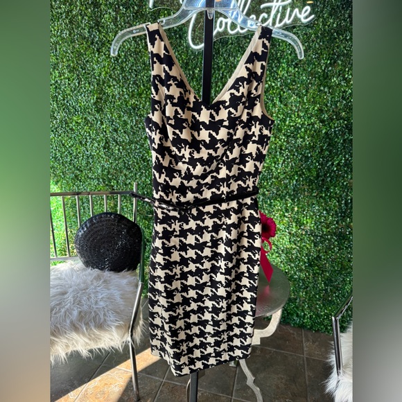 David Meister | Dresses | David Meister Sleeveless Belted Houndstooth ...